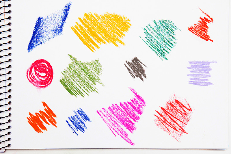 手绘彩色笔画在速写本上_模板素材-稿定设计