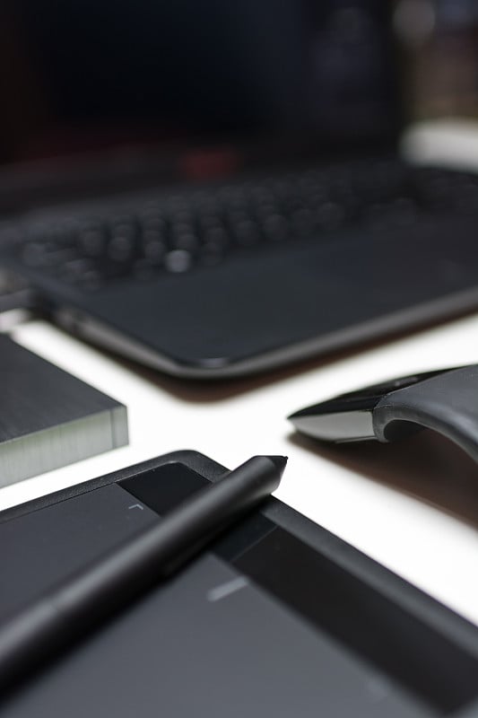 专业修图编辑设备_模板素材-稿定设计