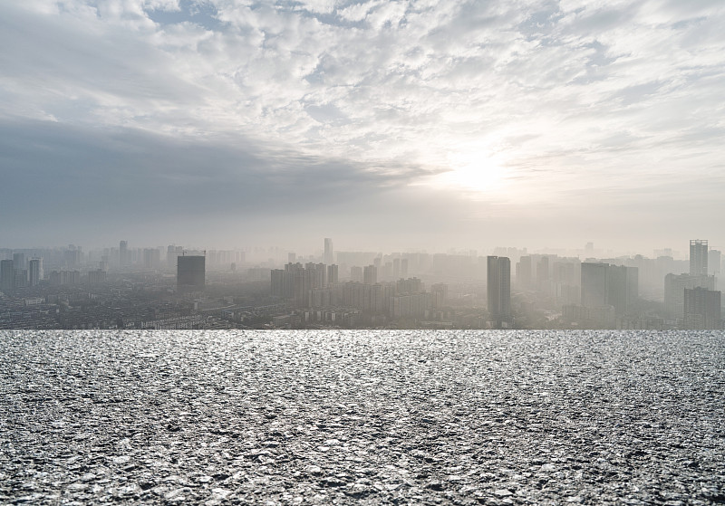 全景天际线和建筑物与空的道路_模板素材-稿定设计